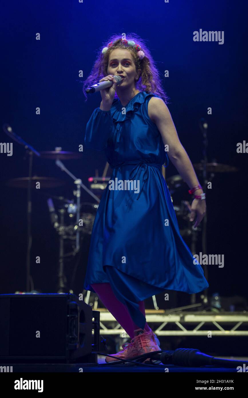 David morris singer hi-res stock photography and images - Alamy