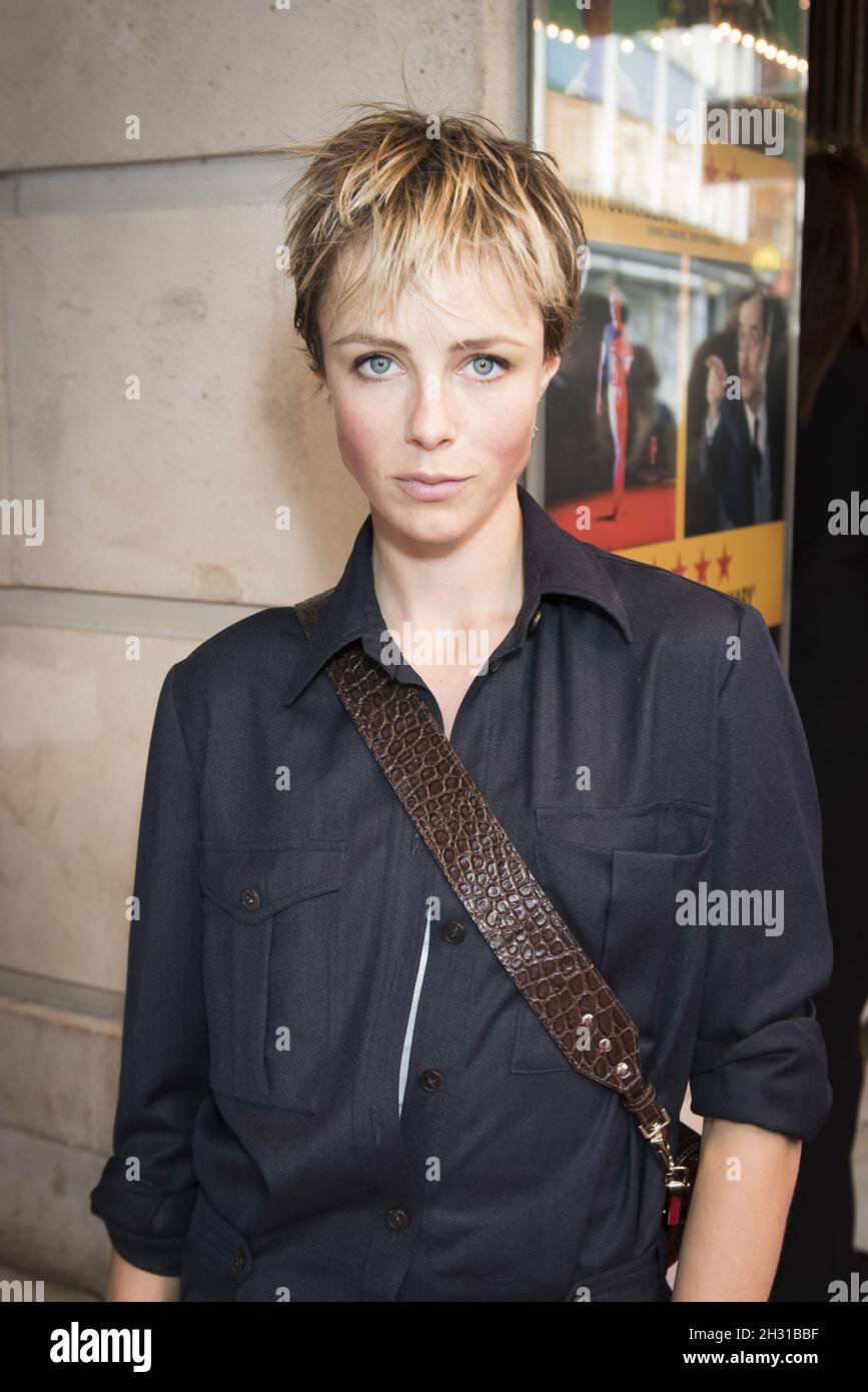 Edie campbell model hi-res stock photography and images - Alamy