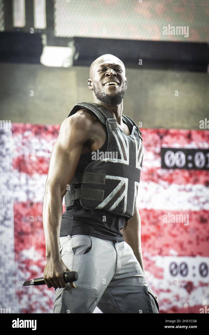 Stormzy Headlines The Pyramid Stage On Day 3 Of Glastonbury 2019 stormzy-headlines-the-pyramid-stage-on-day-3-of-glastonbury-2019