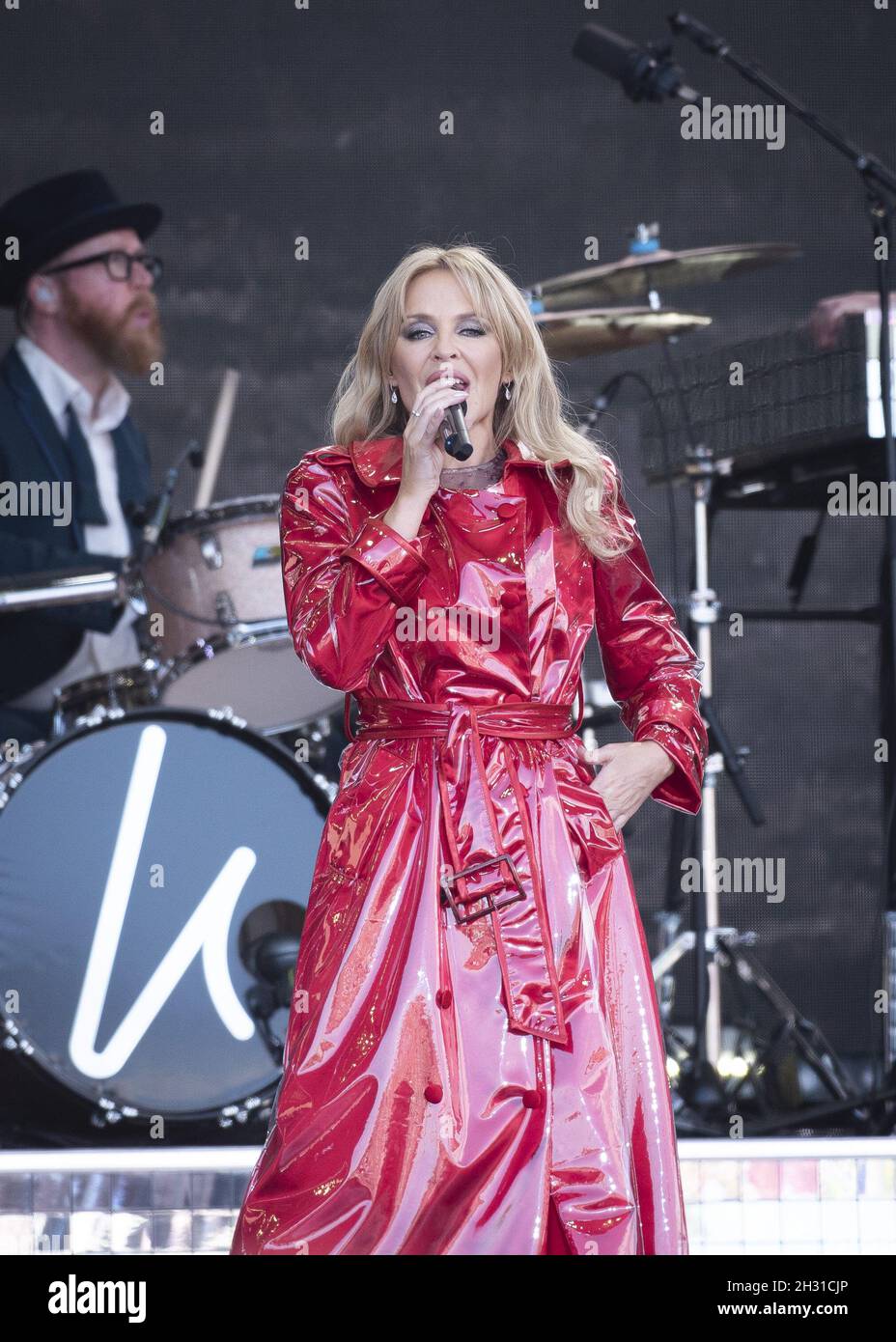 Kylie minogue spinning around hi-res stock photography and images - Alamy