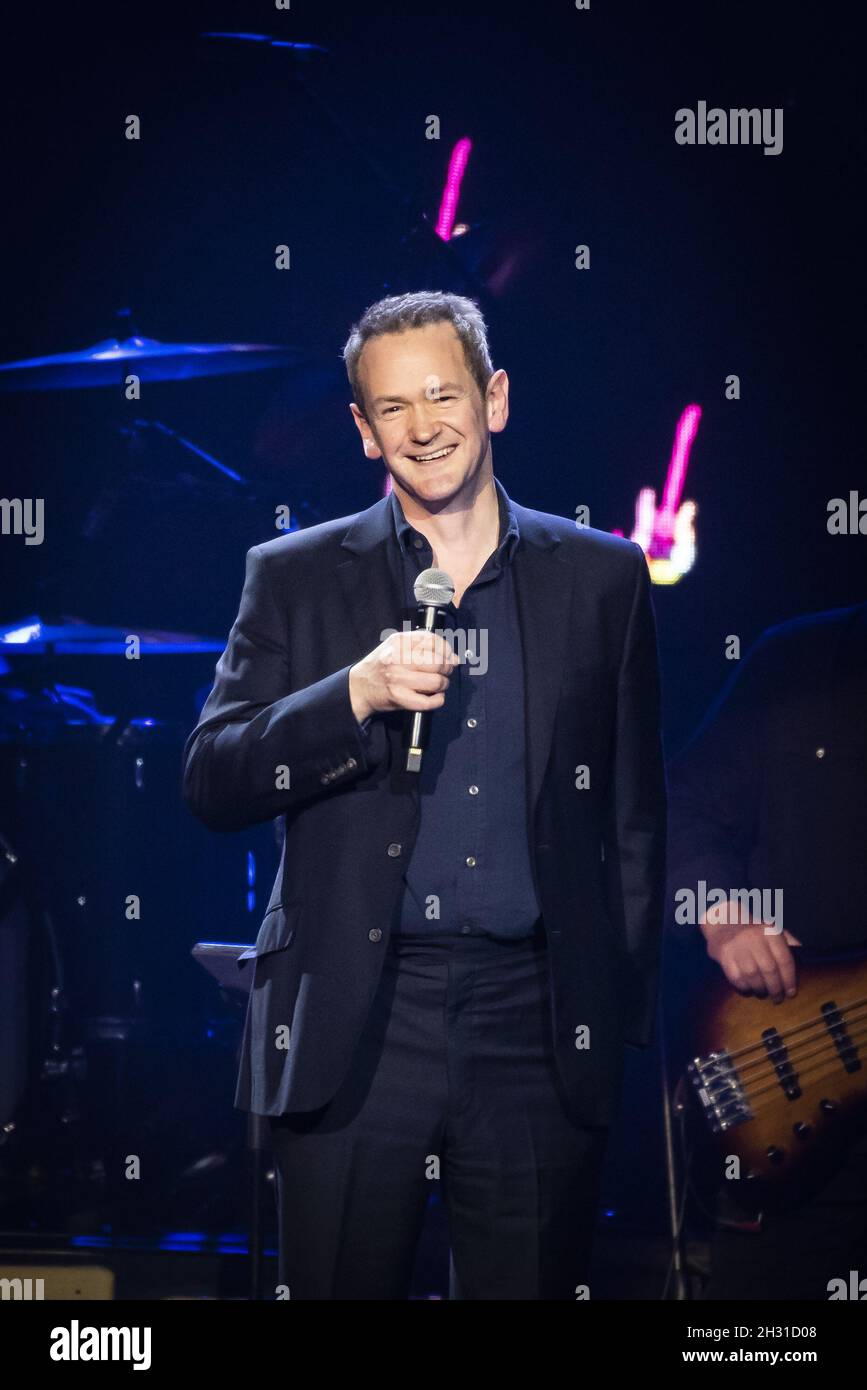 Alexander armstrong 2020 hi-res stock photography and images - Alamy