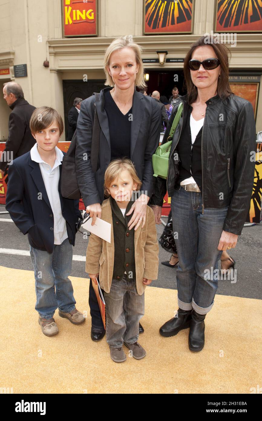 Hermione norris hi-res stock photography and images - Alamy