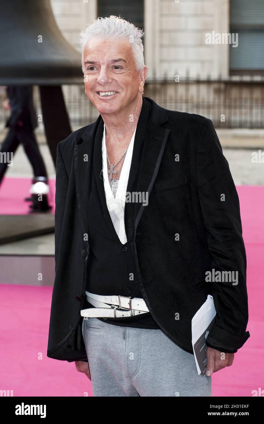 Nicky Haslam attends the Royal Academy of Arts Summer Exhibition ...