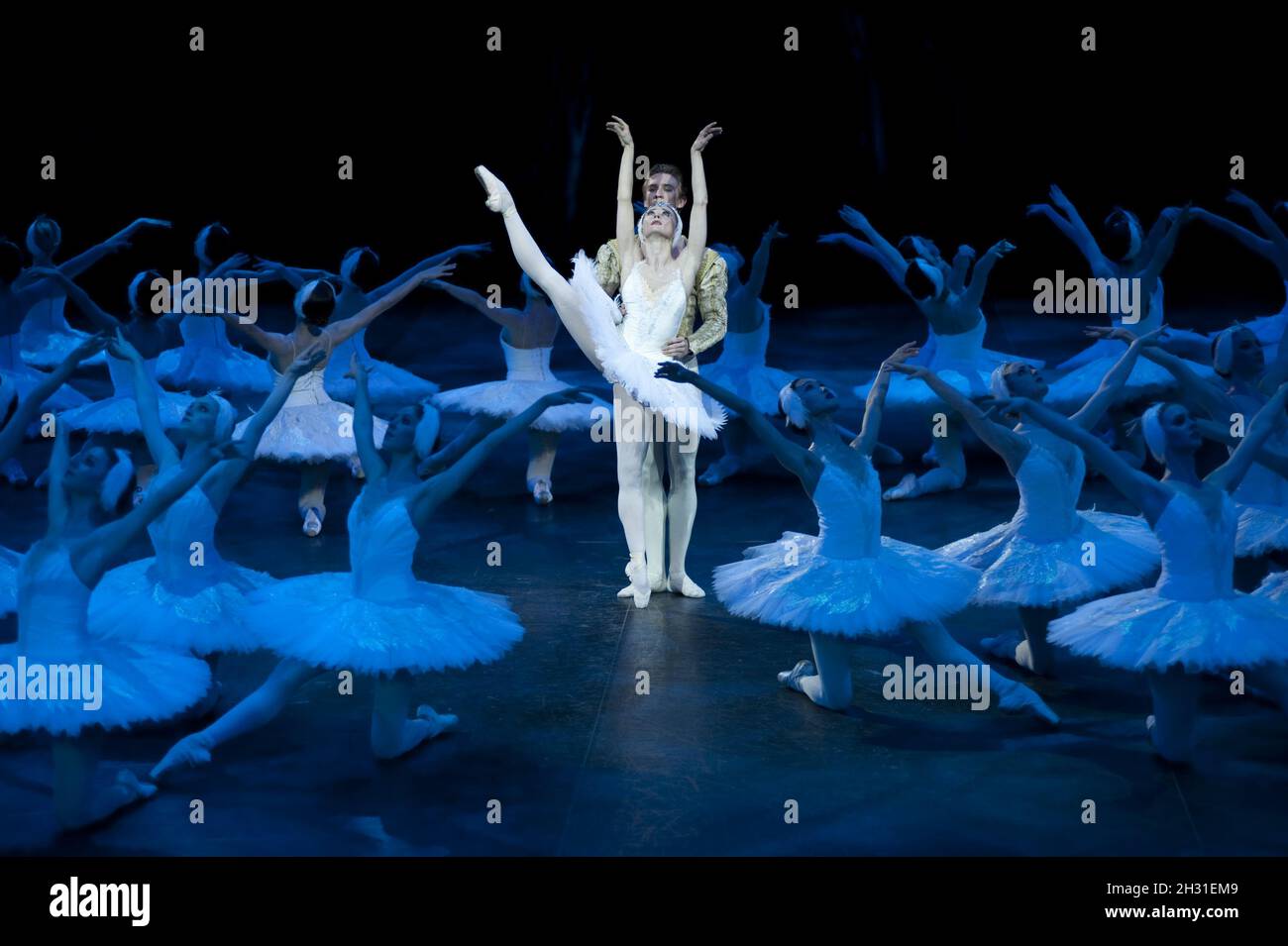 Daria Klimentova plays Odette and Dancers from English National Ballet ...