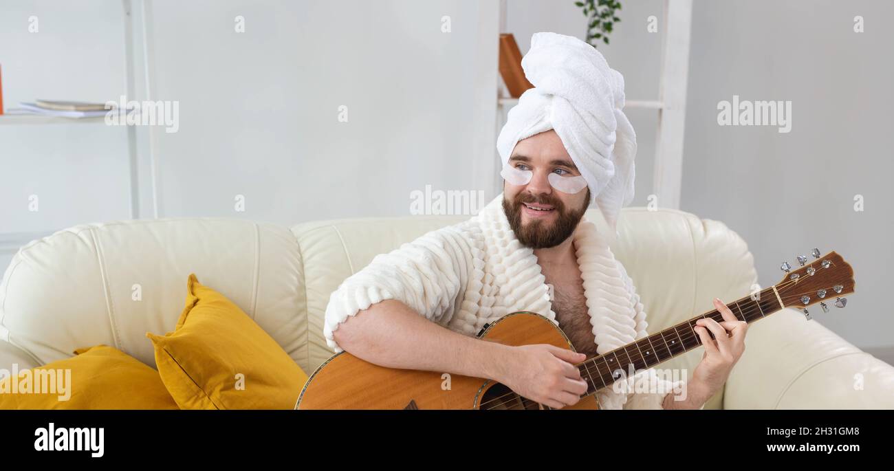 Lifting guitar hi-res stock photography and images - Alamy