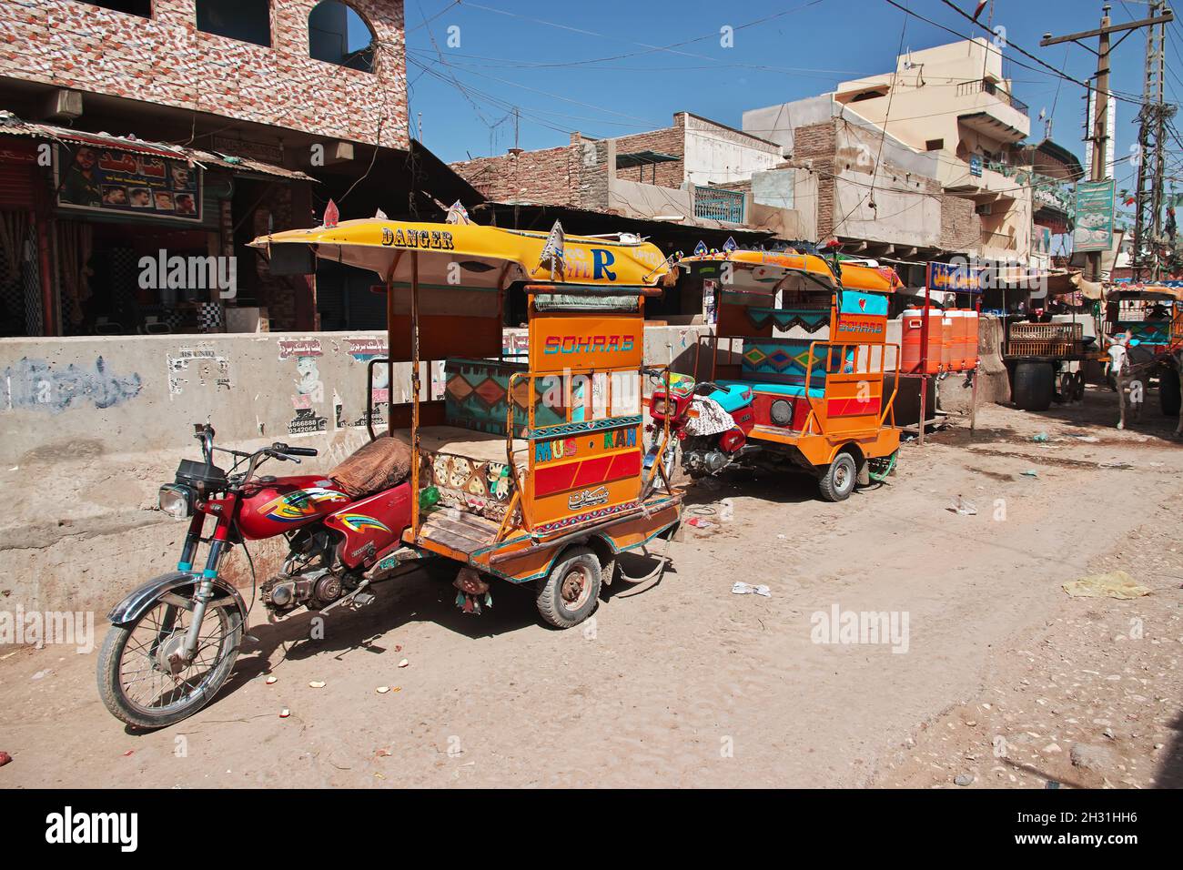 The street in Sehwan Sharif, Pakistan Stock Photo - Alamy