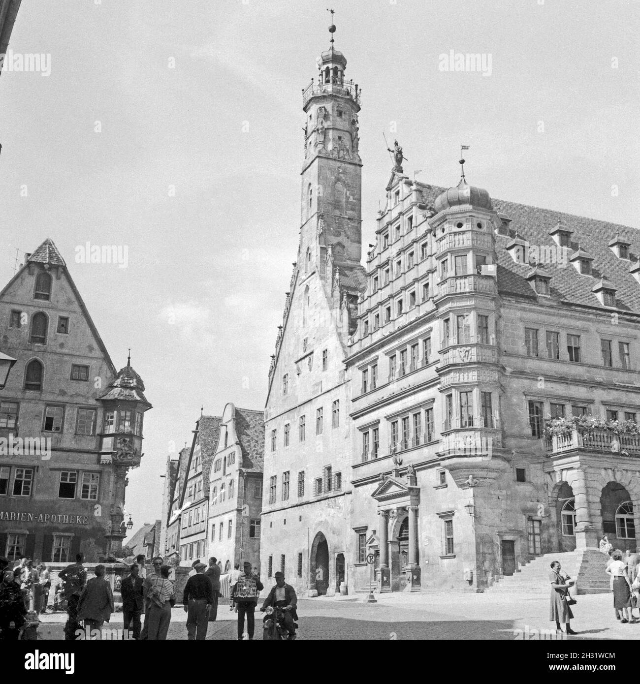 In der Innenstadt von Alsfeld, Deutschland 1957. At the inner city of ...