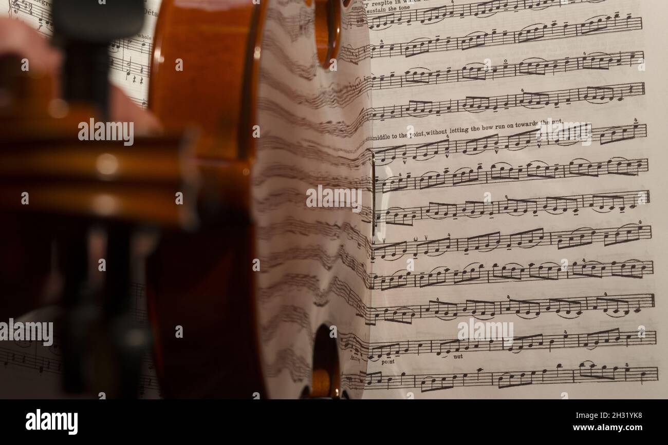 Sheet music front cover hi-res stock photography and images - Alamy