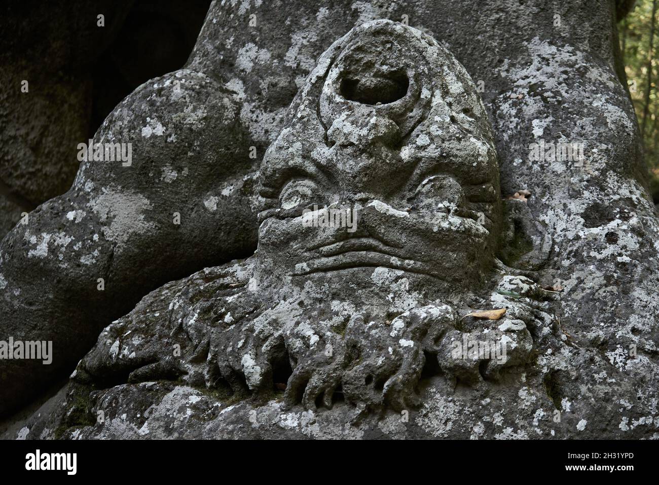 Herkules tötet Cacus, Detail, Kopf des Cacus, Steinstatue im Sacro ...