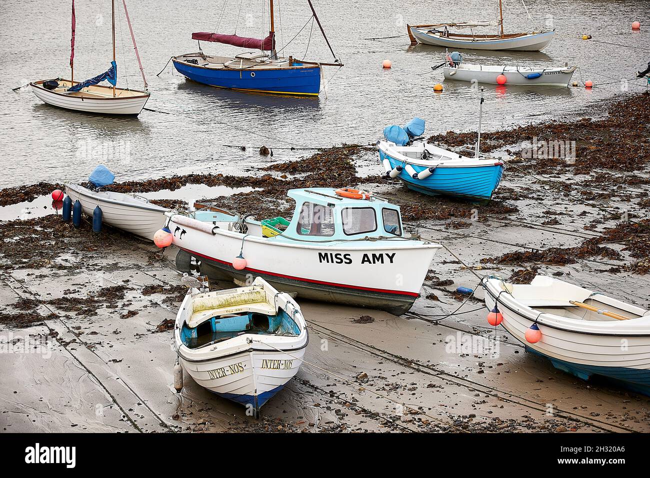 Tourist attraction picturesque Mousehole village fishing port in ...