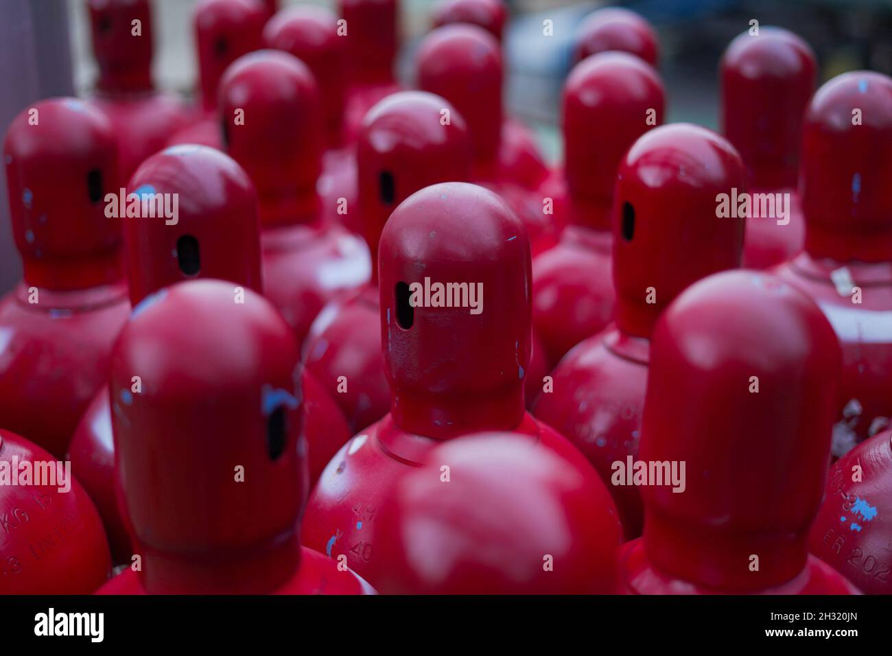 High pressure hydrogen bottle hi-res stock photography and images - Alamy