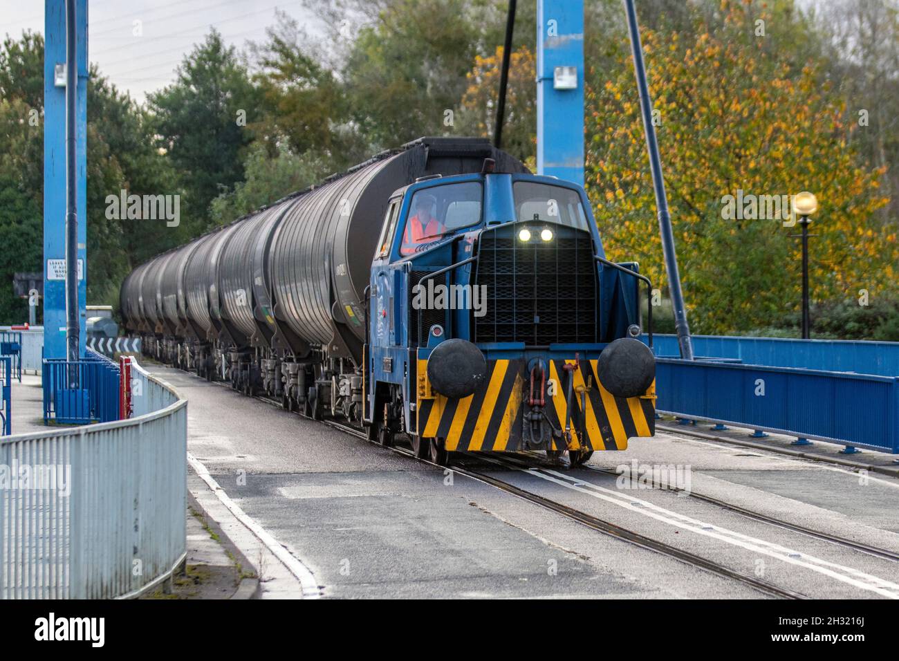Sentinel diesel shunters hi-res stock photography and images - Alamy