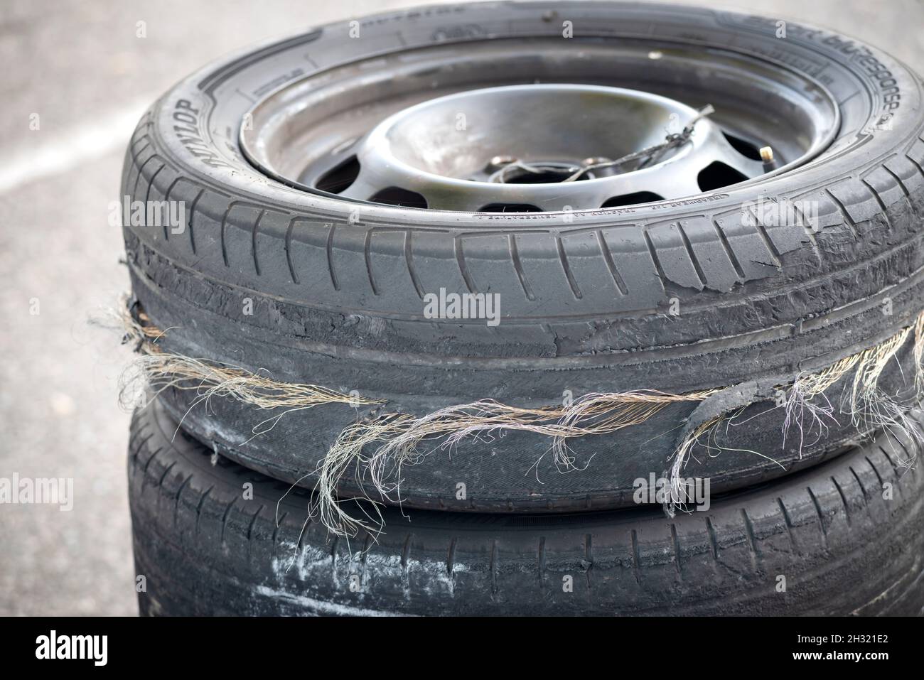 Close Up Shredded Tyre Stock Photo - Alamy