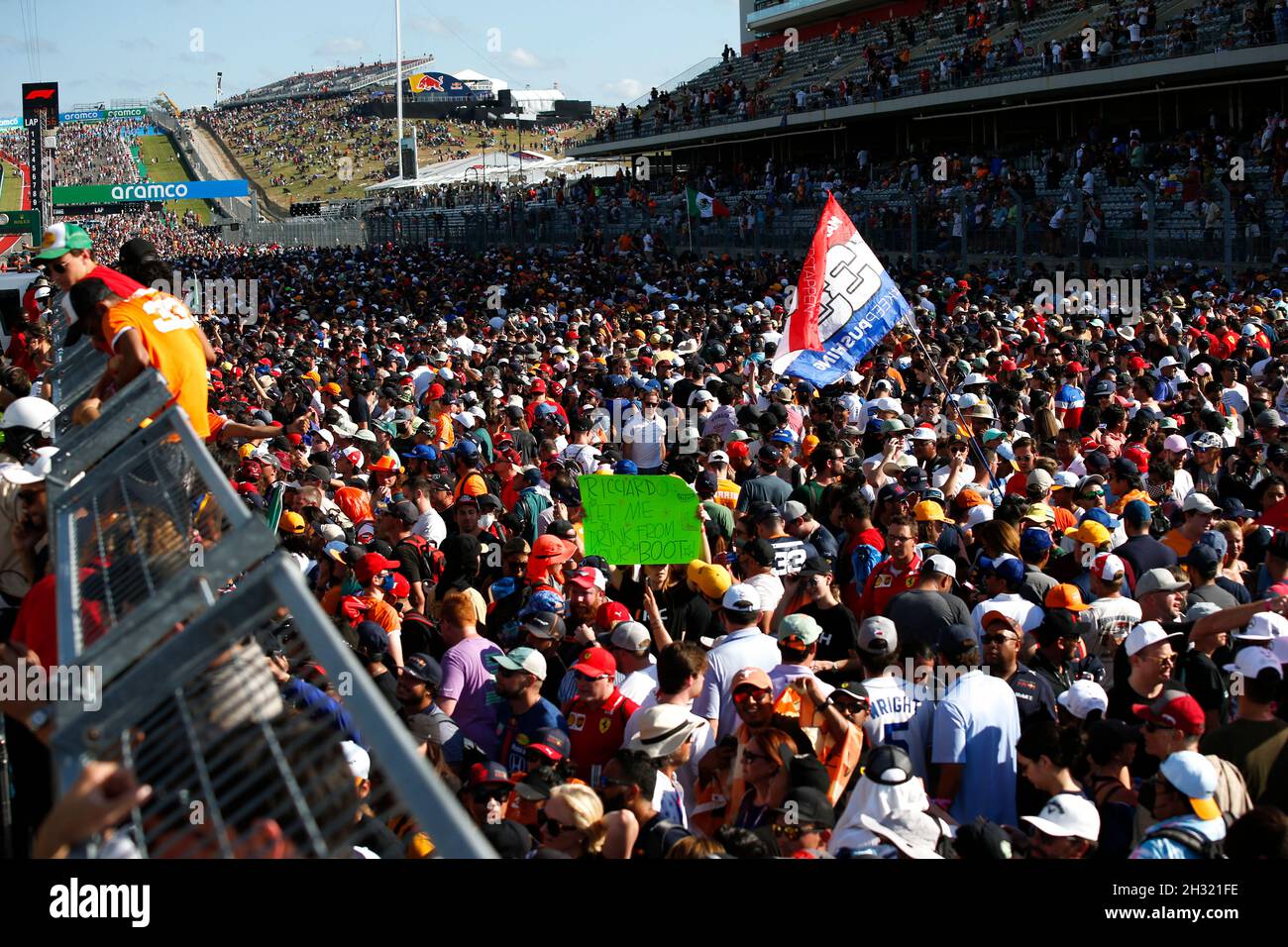 Austin, USA. 24th Oct, 2021. Fans, F1 Grand Prix of USA at Circuit of ...