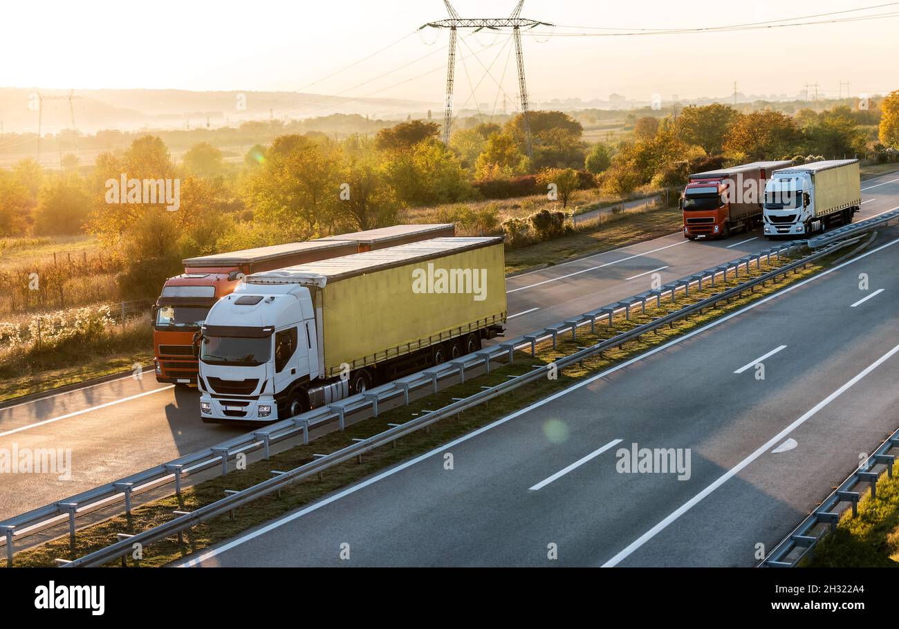 Truck overtaking hi-res stock photography and images - Alamy