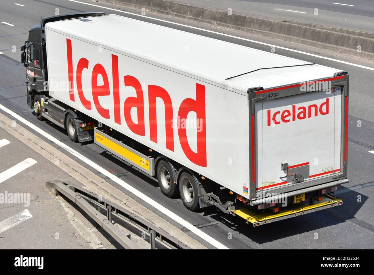 Iceland lorry hi-res stock photography and images - Alamy
