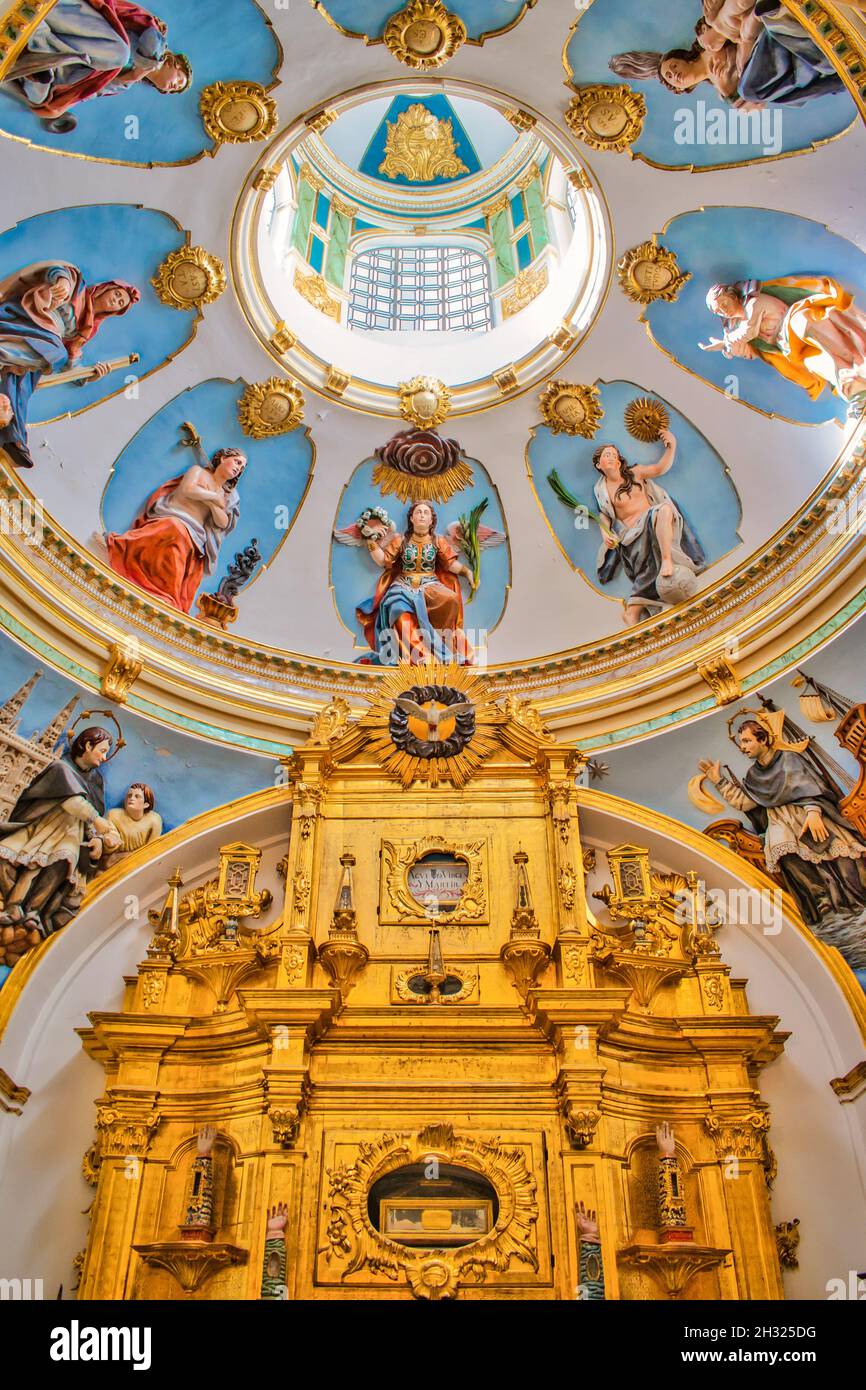 Altarpieces hi-res stock photography and images - Alamy