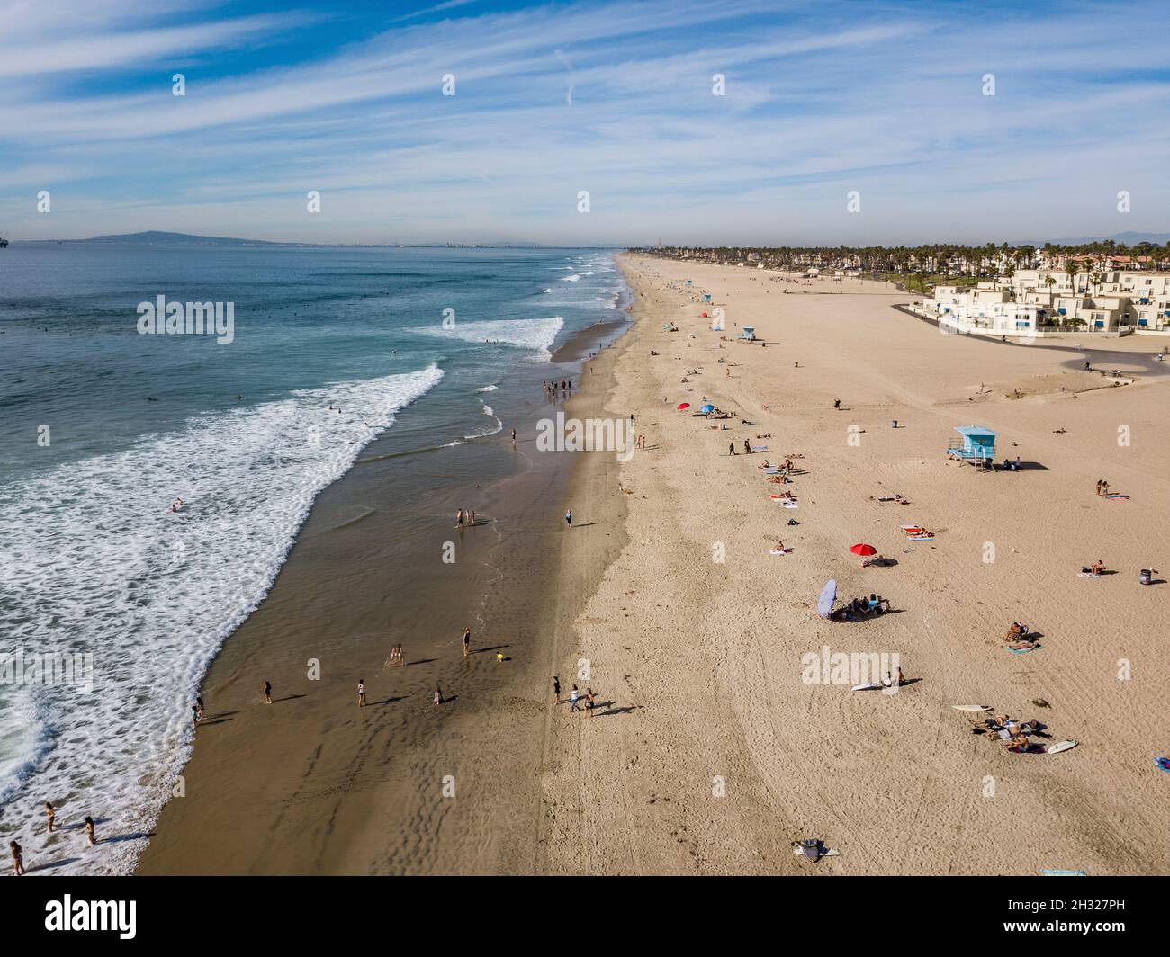 Huntington beach boardwalk hi-res stock photography and images - Alamy