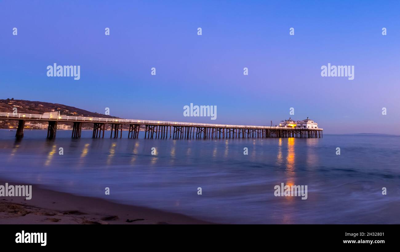 Malibu pier hi-res stock photography and images - Alamy