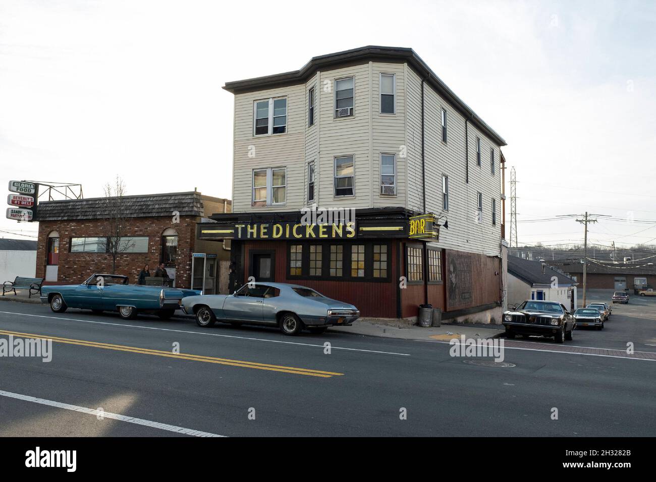 THE TENDER BAR (2021), directed by GEORGE CLOONEY. Credit: Smoke House ...