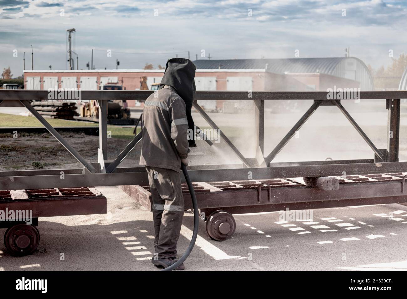 Sandblasting machine hi-res stock photography and images - Alamy