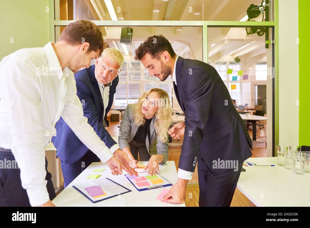 Projects notes hi-res stock photography and images - Alamy