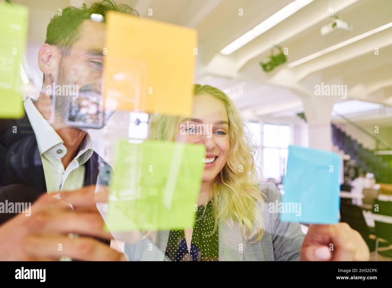 Brainstorming sticky notes hi-res stock photography and images - Alamy