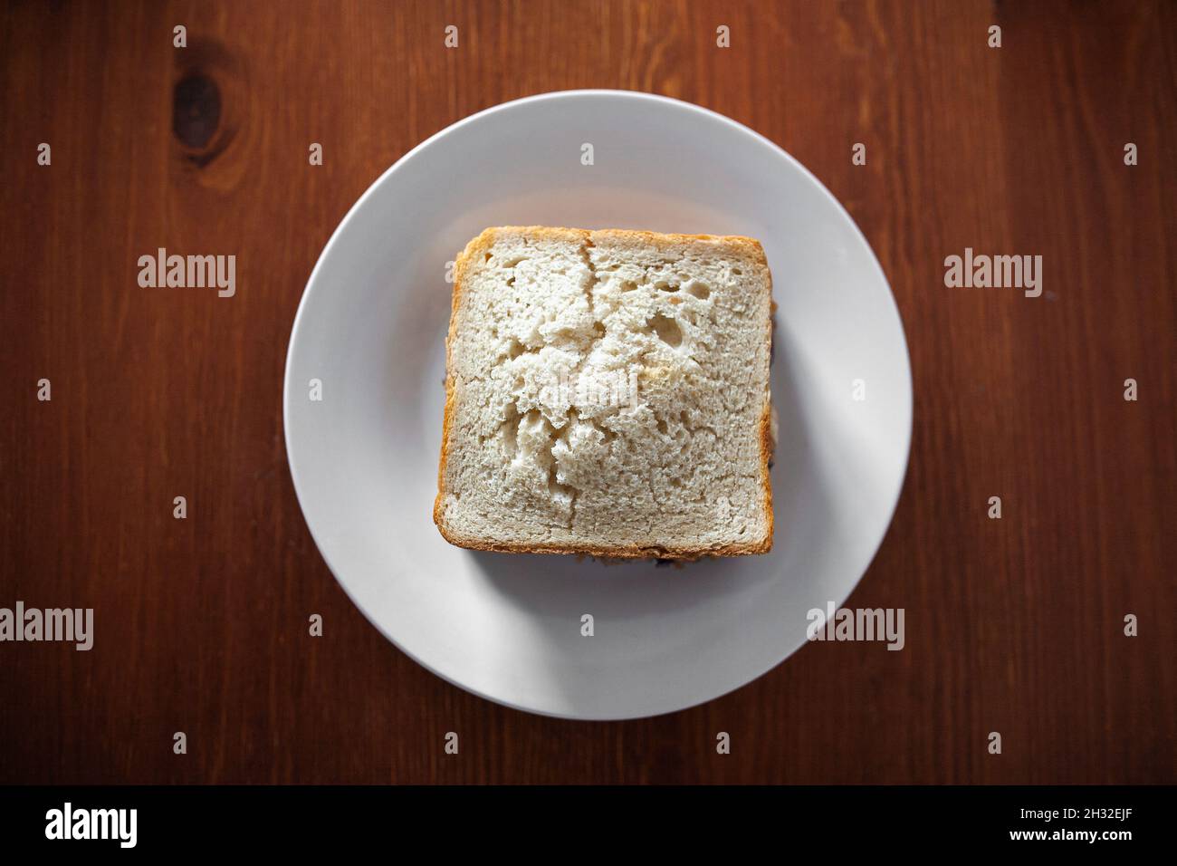 Cheese toastie white plate hi-res stock photography and images - Alamy