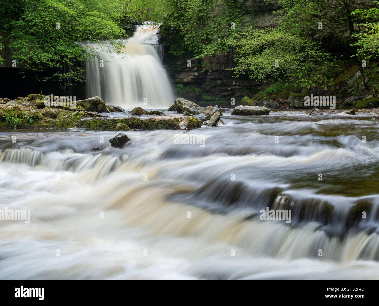 Cauldron Force at West Burton in the Yorkshire Dales National Park ...