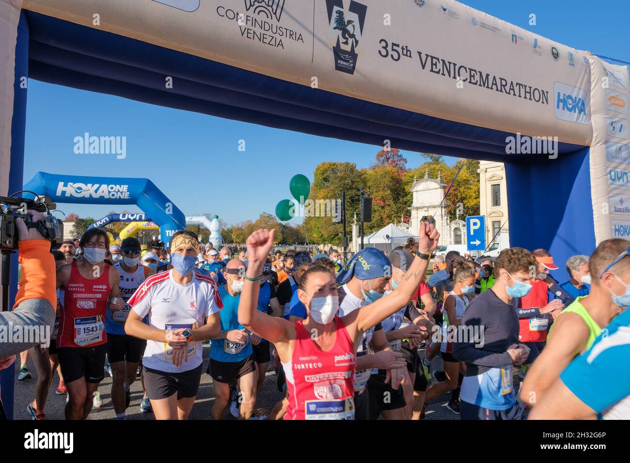 Venice, Venice, Italy, October 24, 2021, start of the marathon during ...
