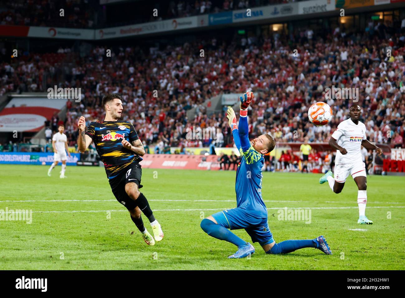 Kšln, RheinEnergieStadion, 18.09.21: Dominik Szoboszlai (RB Leipzig) (L ...