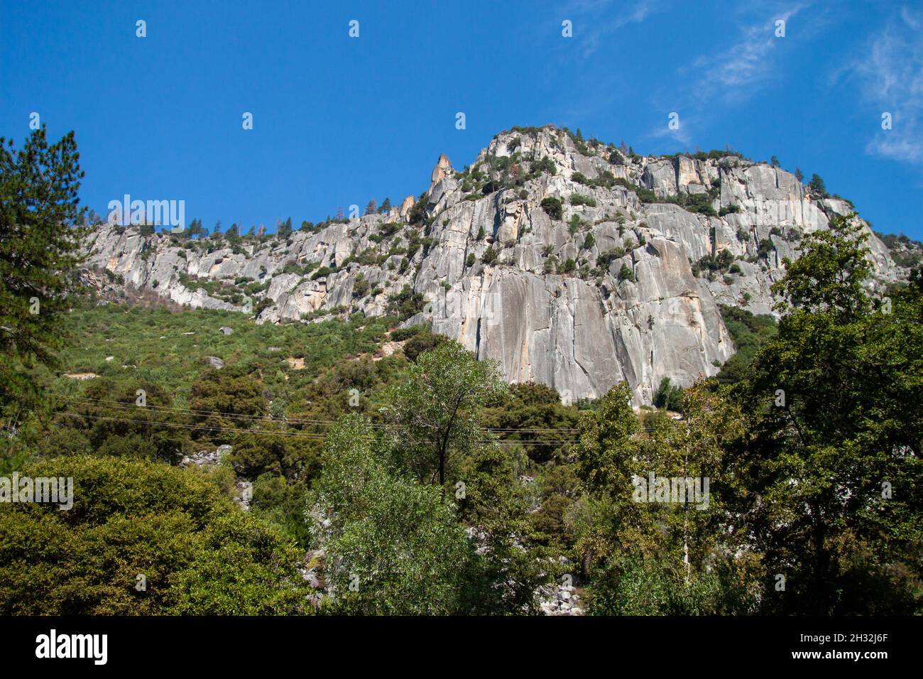 Rock formations above parking lot at the entrance to Yosemite National ...
