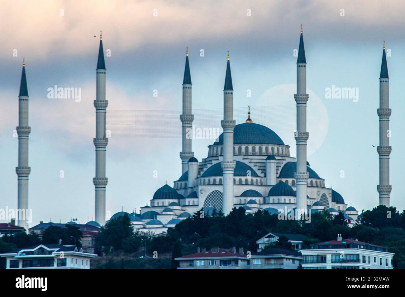Big camlica mosque turkish hi-res stock photography and images - Alamy