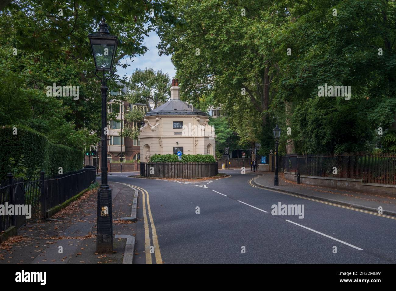 Hanover gate lodge london hi-res stock photography and images - Alamy