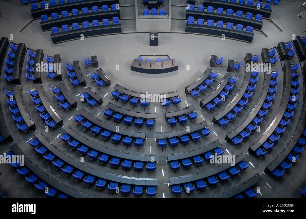 Allocation of seats hi-res stock photography and images - Alamy