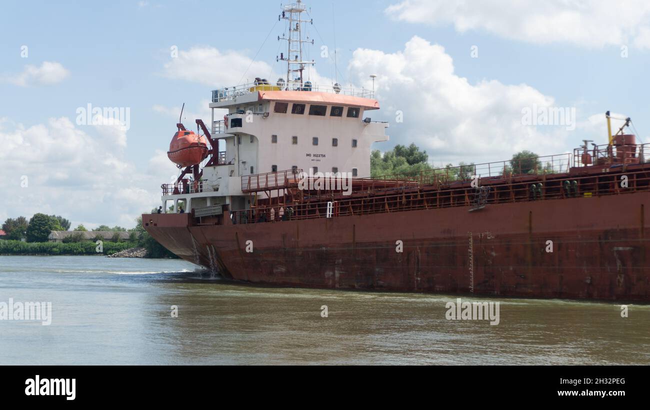 Beautiful shot container ship hi-res stock photography and images - Alamy