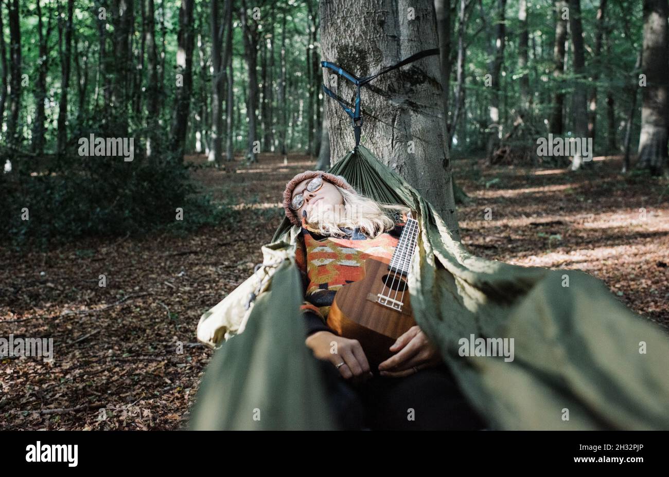 People sleeping in the forest hi-res stock photography and images - Alamy
