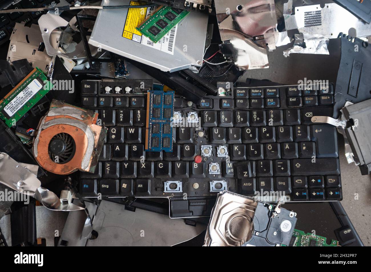 Laptop mainboard components hi-res stock photography and images - Alamy
