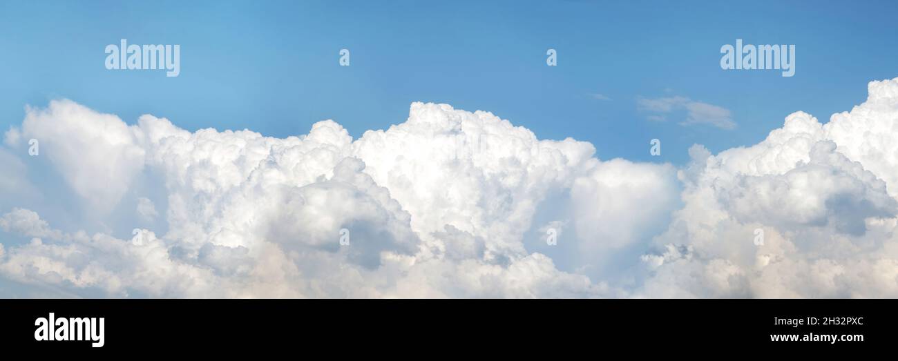 Clouds banner hi-res stock photography and images - Alamy