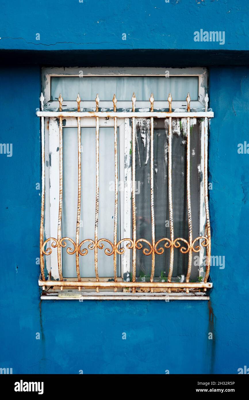 Wrought iron window bars hi-res stock photography and images - Alamy