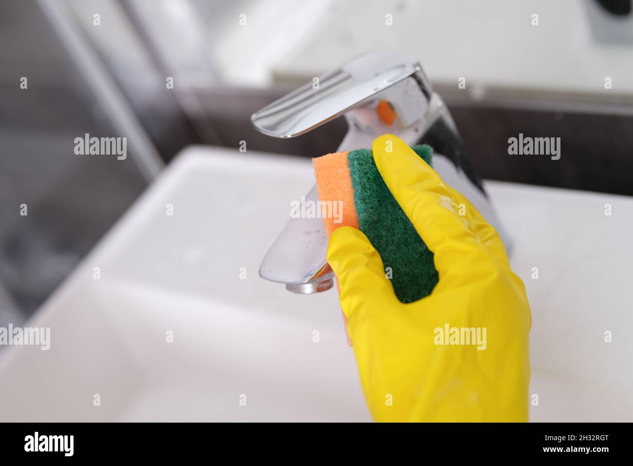 Hotel hand wash sink hi-res stock photography and images - Alamy