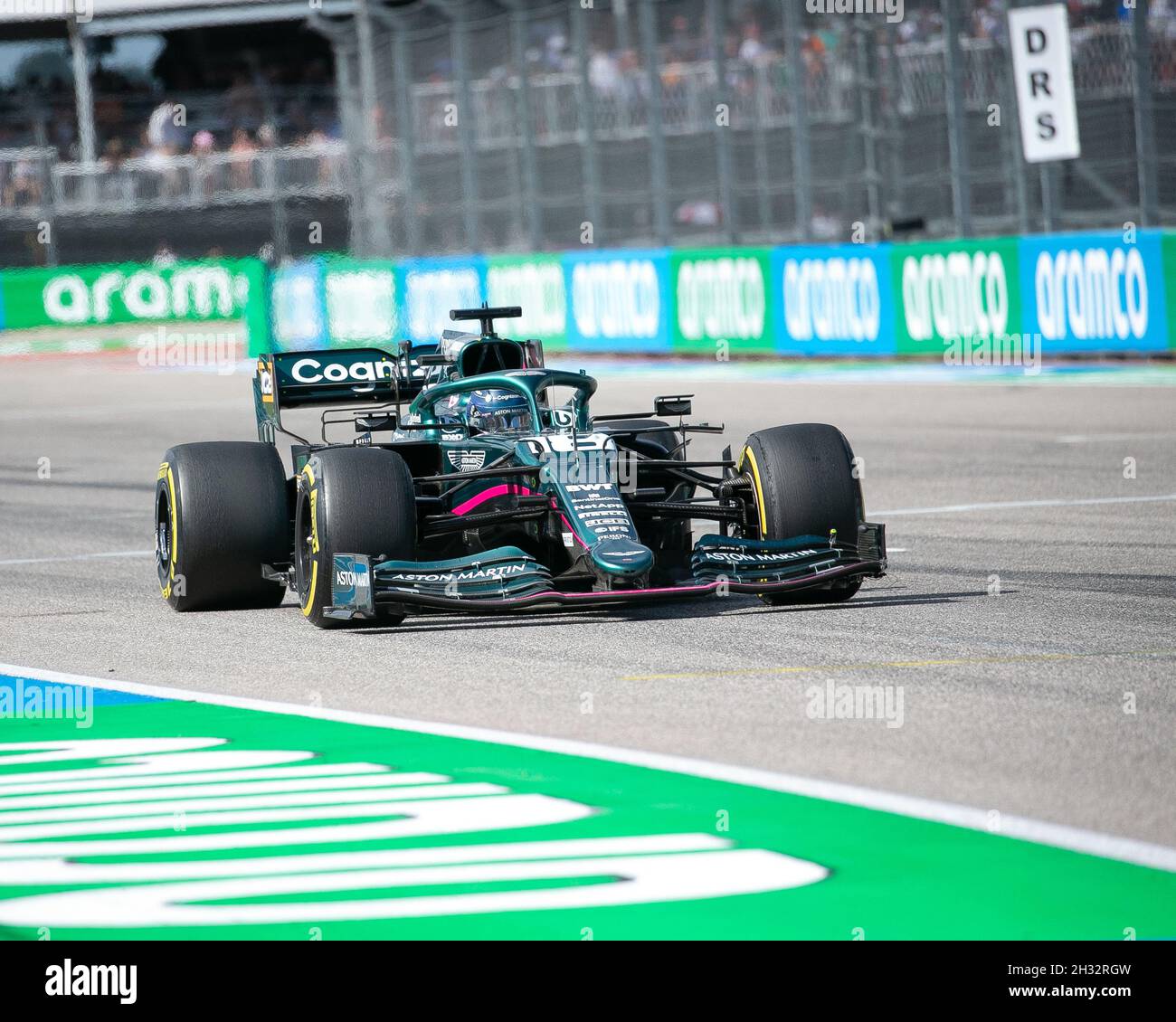 #18 Lance Stroll CAN Aston Martin Cognizant (Formula One Team) drives ...