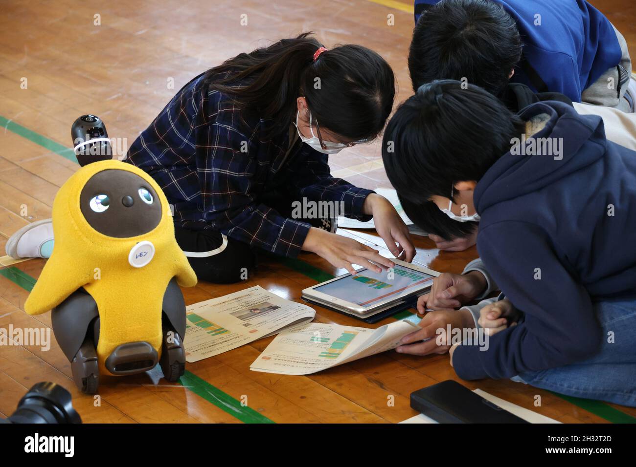 2021 from tablets hi-res stock photography and images - Alamy