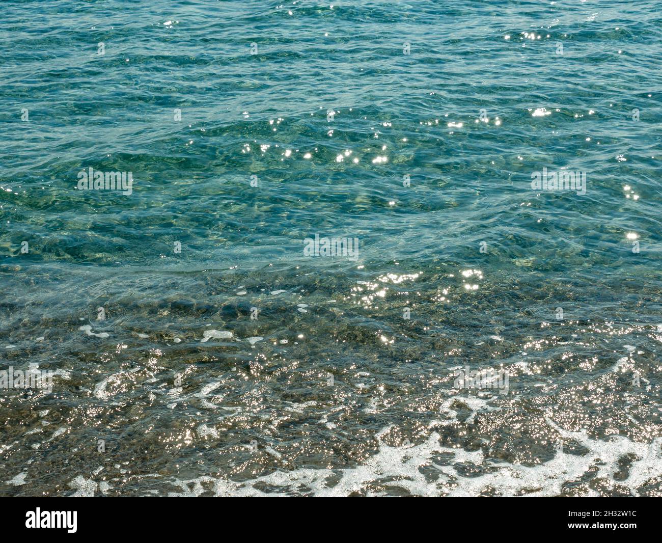 Crystalline turquoise blue water hi-res stock photography and images ...