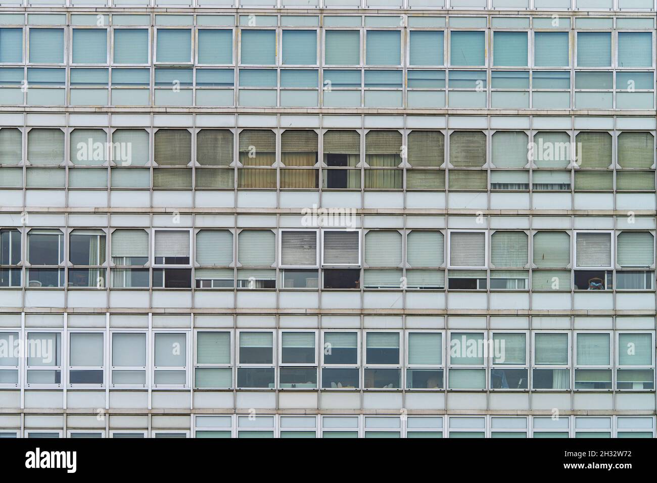 Glazed building facade hi-res stock photography and images - Alamy