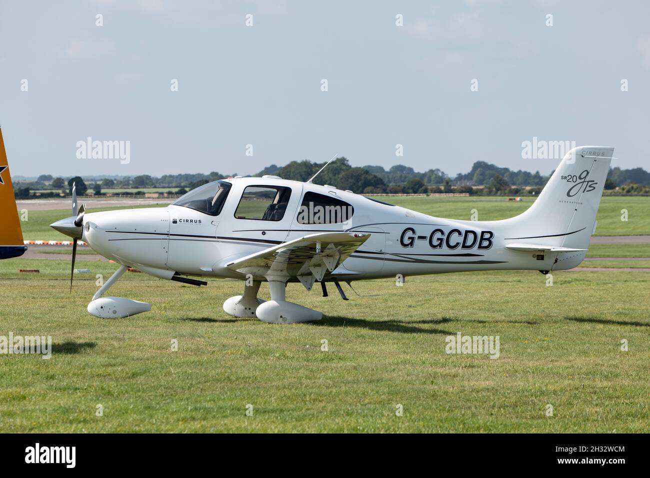 Cirrus sr20 hi-res stock photography and images - Alamy