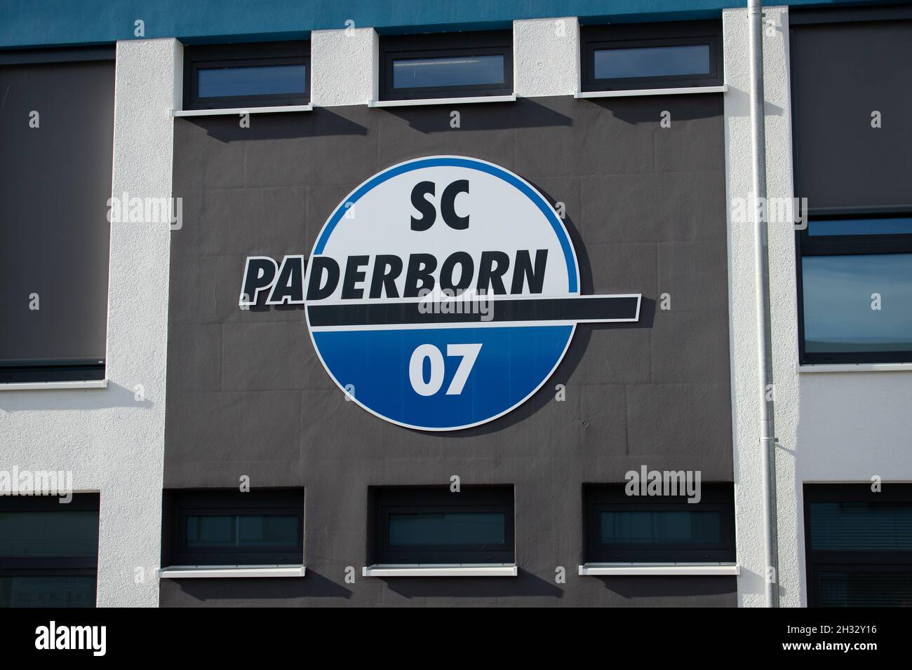 Paderborn, Germany. 25th Oct, 2021. Football: 2nd Bundesliga, training ...