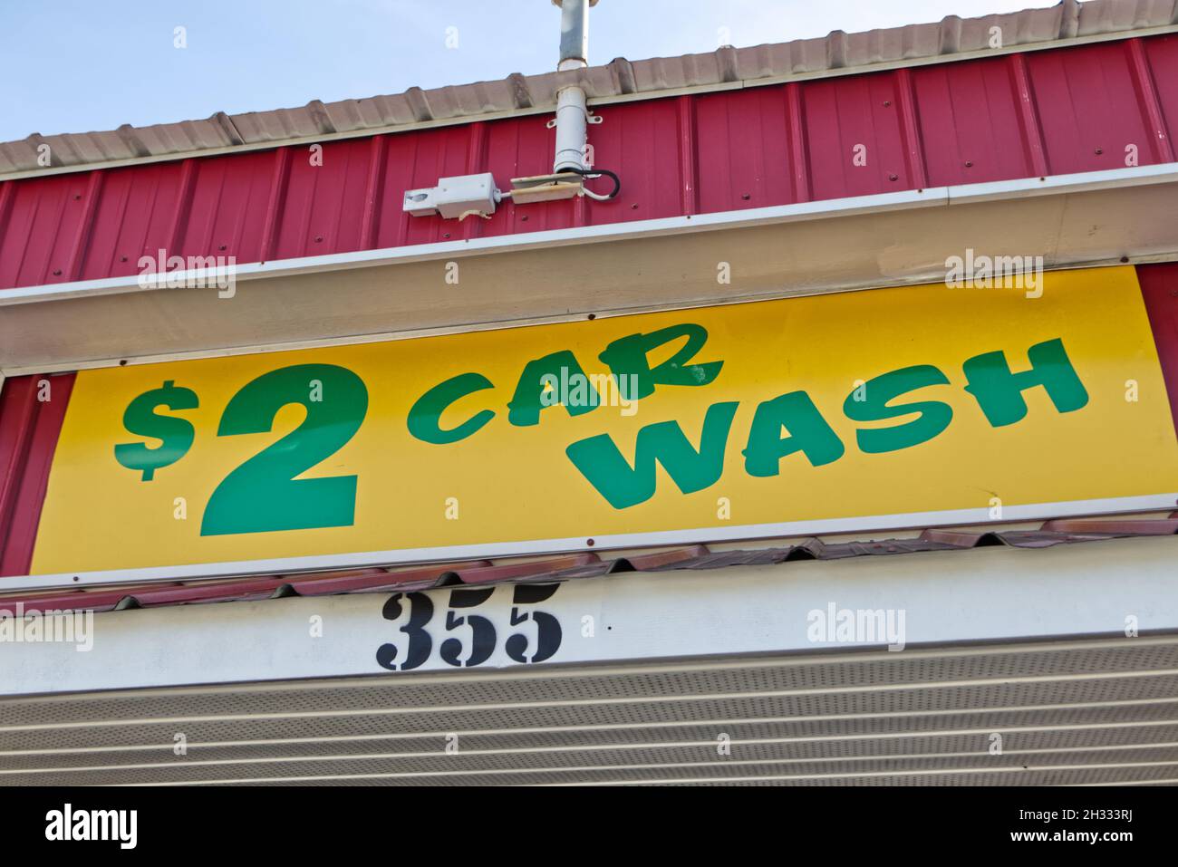 Appling, Ga USA - 10 10 21: Old Vintage coin car wash sign Red white ...