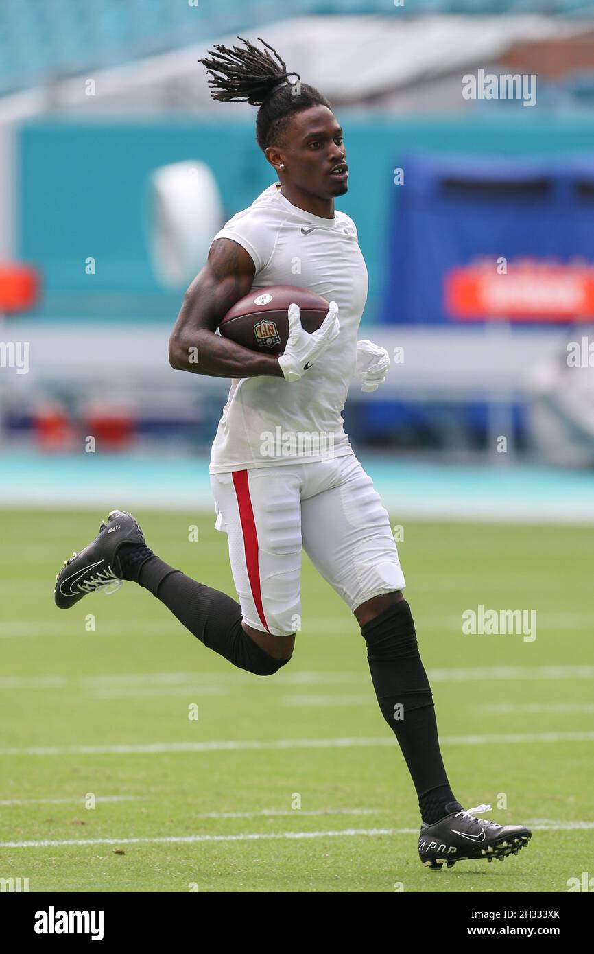 Sunday, October 24, 2021; Miami Gardens, FL USA; Atlanta Falcons wide ...
