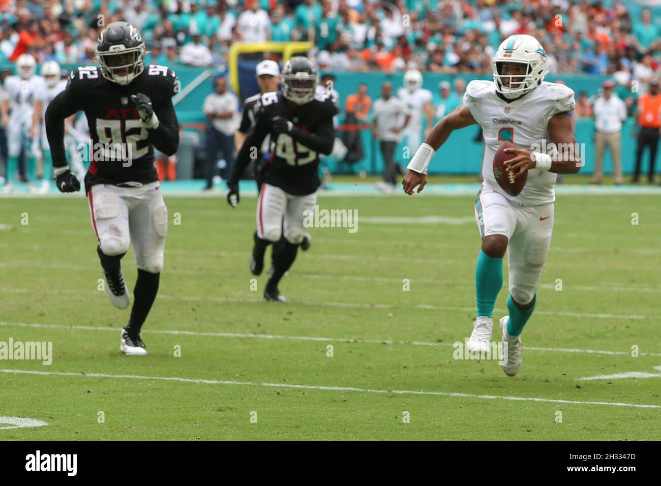Sunday, October 24, 2021; Miami Gardens, FL USA; Miami Dolphins ...